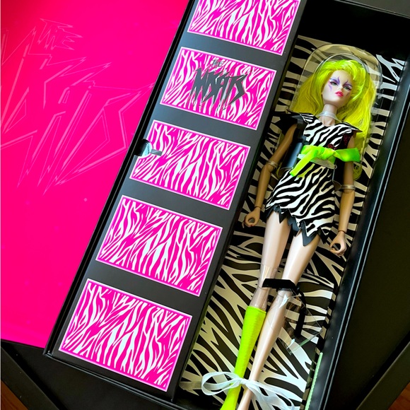 Integrity Toys | Toys | Integrity Toys Pizzazz From Jem Holograms New ...